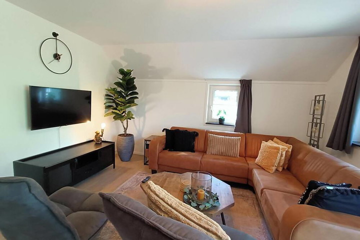 Bungalow With 4 Bedrooms And A Terrace - Arnhem