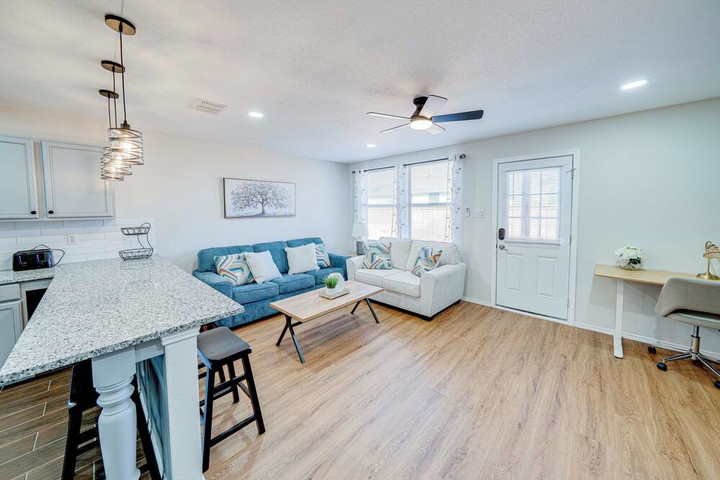 Tremendous Space With Covered Patio In Central Mckinney - Allen, TX