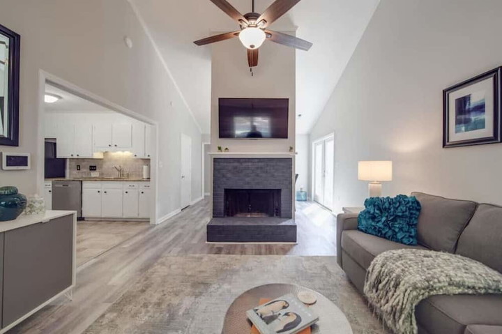Cozy 3-br Bungalowcity Viewsfire Pitfootball! - Charlotte Douglas Airport (CLT)