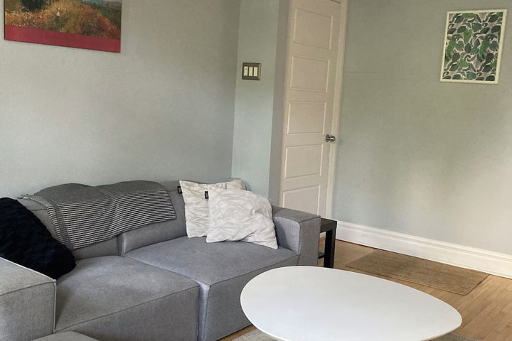 Quiet Apartment Near Molson Park: Two Bedrooms, Living Room, Full Kitchen - Montreal