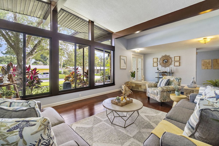 Unique House - Heated Pool And Hot Tub Option Near Clearwater Beach Florida - Clearwater, FL