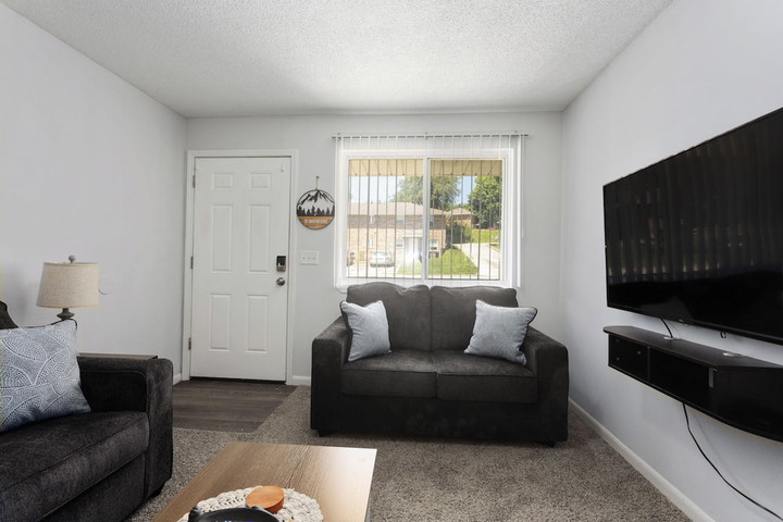 4867  2br  Apt/15 Minutes From Airport/downtown - Parkville, MO