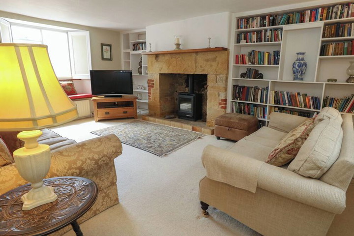 Crantock, Pet Friendly, Character Holiday Cottage In Sherborne - Sherborne