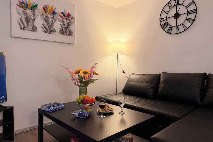 Hereford Stays  2 Bed Bungalow, Sleeps 6, Parking, Wifi - Hereford