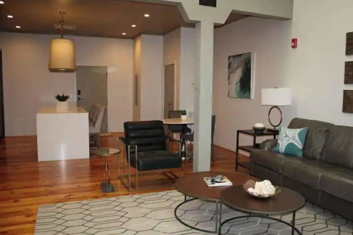 Gorgeous 1 Br On Main #3 - Greenville, SC