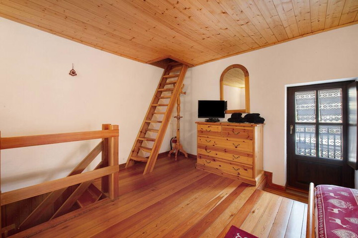 Petite Maison In The Alps: Where Time Slows Down And The Mountains Welcome You - Courmayeur
