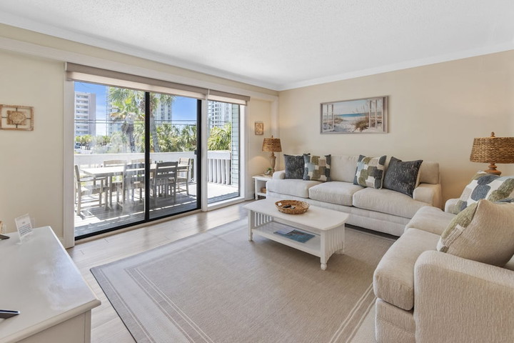 Sandcastle #7 W/pool, 2 Min To Beach No Pets - Navarre Beach, FL