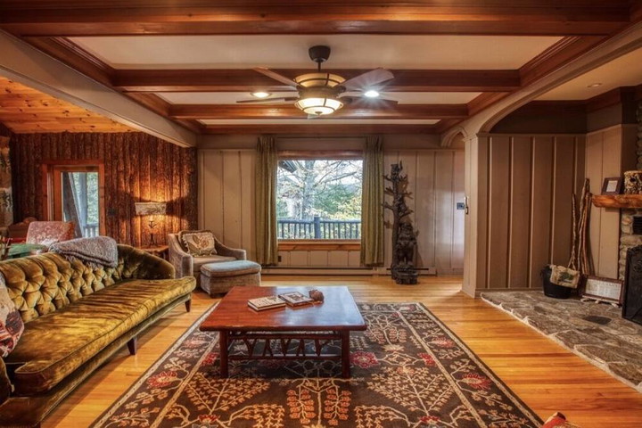 Nature At It's Best!! Cozy Cabin With Old World Charm!!! Pets Are Considered. - Saranac Lake, NY