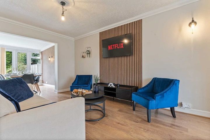 3 Bedroom Home Sleeps 7 Or 8 Free Parking Nr Solihull Edgbaston And City Centre - Birmingham