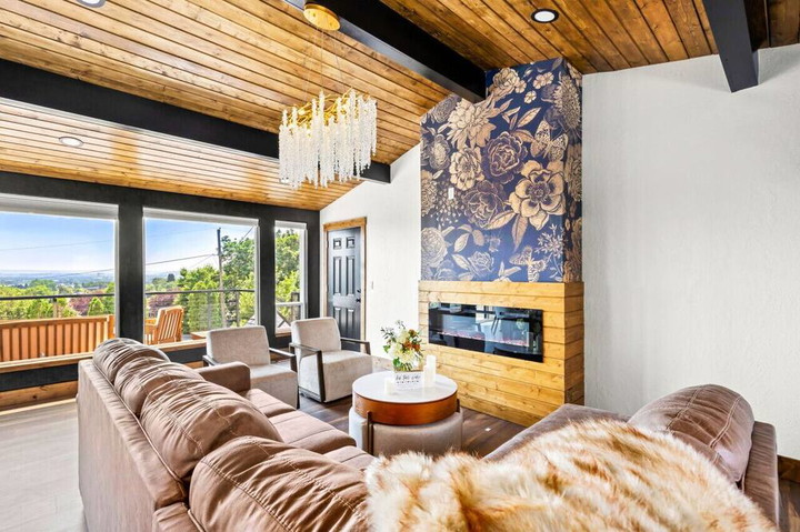 Premier Montana Retreat | River + Mountain Views | W & R - Great Falls, MT