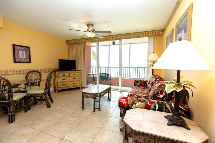 Casa Playa Resort #201 - "Paradise Palms" - Fort Myers Beach, FL