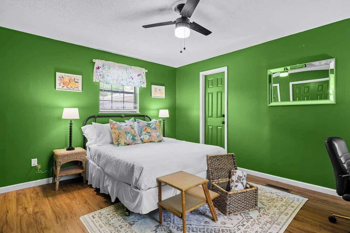2 Bed 1 Bath Private Suite Funky Bunch Tys / Ut - Maryville, TN