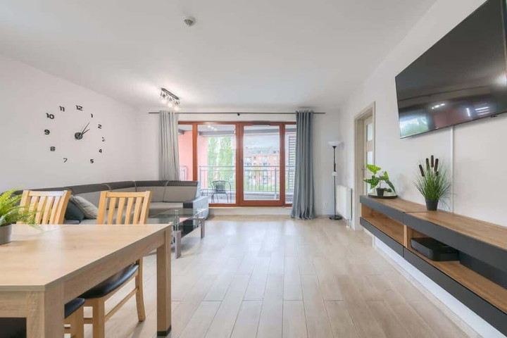 Elegant Apartment With Balcony | Parking | Swimming Pools - Gdańsk