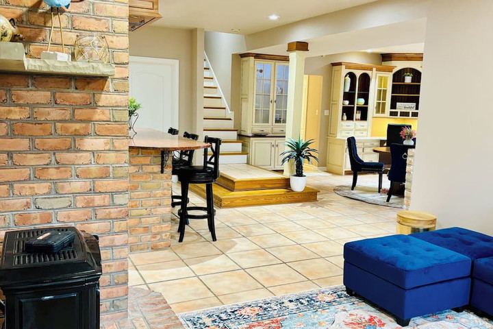 Charming 2-bedroom Apartment With Kitchen,fitness Room, Pool In Brilliant Emmaus - Bethlehem, PA