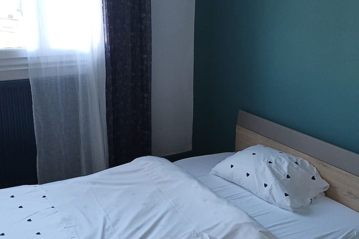 15 Min From Gare Pardieu, Single Rooms In Apartment - Bron