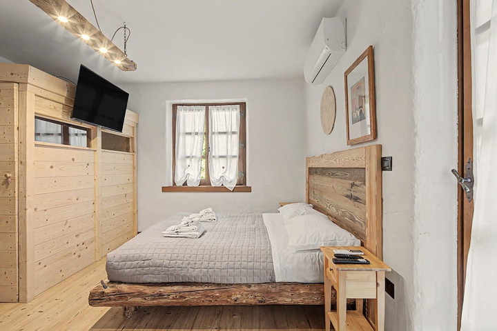Room 'Camera Genziana' With Mountain View, Wi-fi And Air Conditioning - Trento