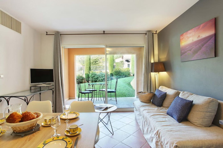 Suite Equipée | Accès 3 Piscines + Bain à Remous! - Gréoux-les-Bains