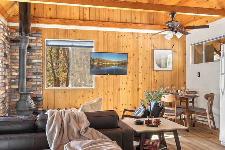 Amazing 1-bedroom Cabin In Green Valley Lake Perfect For Relaxing Getaway - Lake Arrowhead, CA