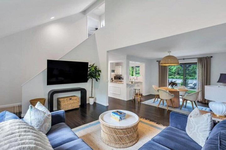 Modern Sag Harbor Escape, Moments From The Water And Long Beach To View... - Sag Harbor, NY