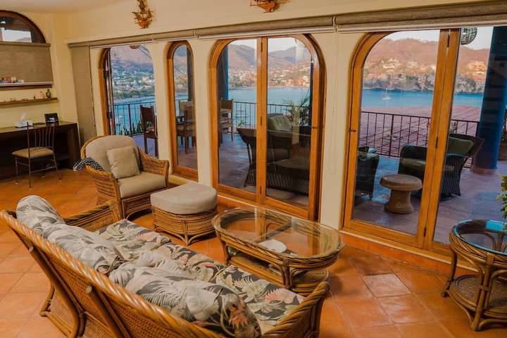 Nice Vacation Place To Relax Under The Hot Sun Of Zihuatanejo - Zihuatanejo
