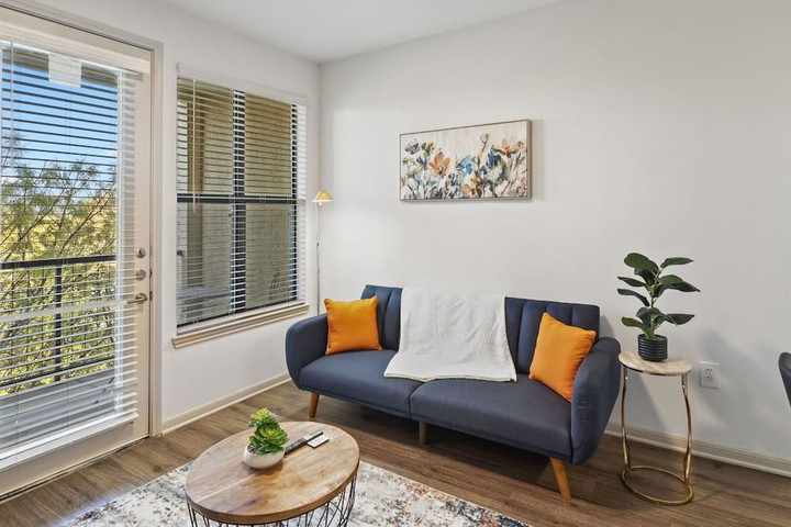 Charming 1-bd Apartment In Frisco With Fitness Room, Work Space & Swimming Pool - Little Elm, TX