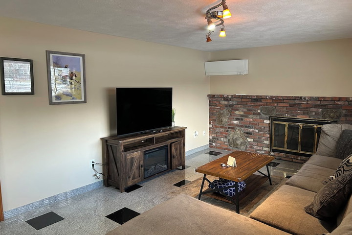 Private Luxury 2 Bedroom Suite - Framingham, MA