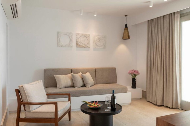 Heliane Suite, Divine Sunset & Sea Views, Private Pool, Furnished Terrace, Oia - Oia