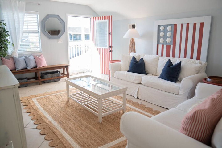 1 Bedroom Unit Half Block To Beach - Tybee Island, GA