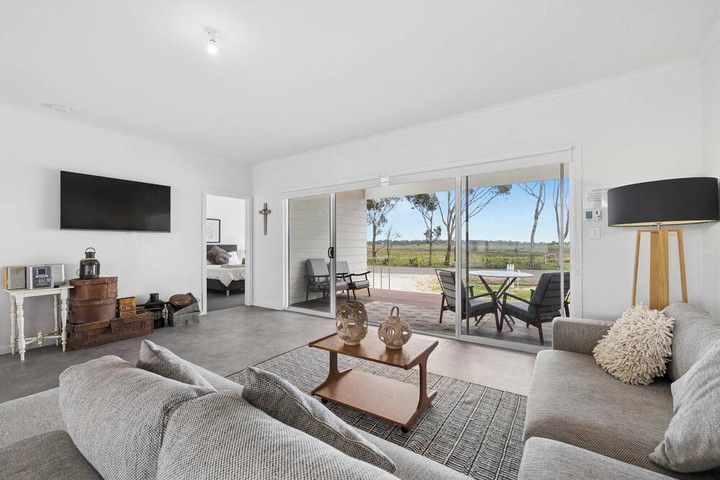 The White House - Tailem Bend
