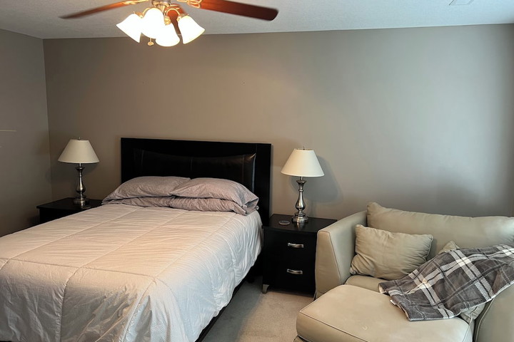 Safe & Spacious 3br/3ba Family And Pet Friendly Home Near Tbk Sports Complex - Davenport, IA