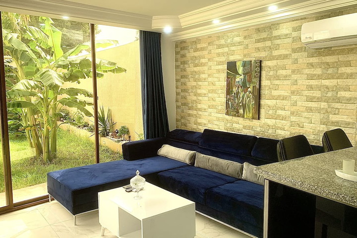Accommodations With Panoramic Views On The Edge Of A Lawn Garden And A Swimming Pool - Tunisz