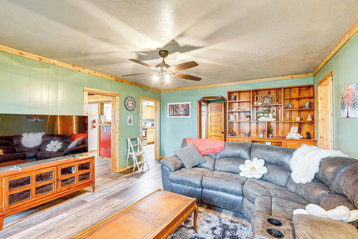 Deck, Hot Tub & Lake View: Brownwood Home! - Lake Brownwood, TX