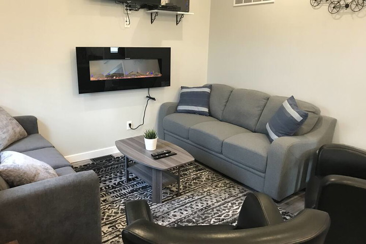 The Miller Inn & Suites W/ Hot Tub & 2026 Summer Beach Pass - Prince Edward