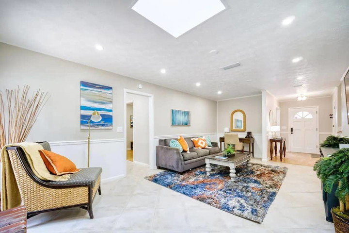 Poolside Haven Near Golf Course Sleeps 12 - Jacksonville, FL