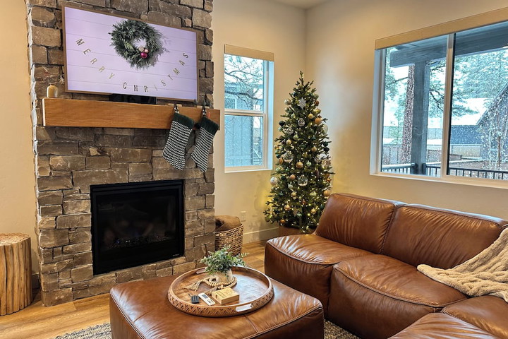 Luxury New Build  Hot Tub + Pickleball + 3 King Beds + Ps5 - Flagstaff, AZ