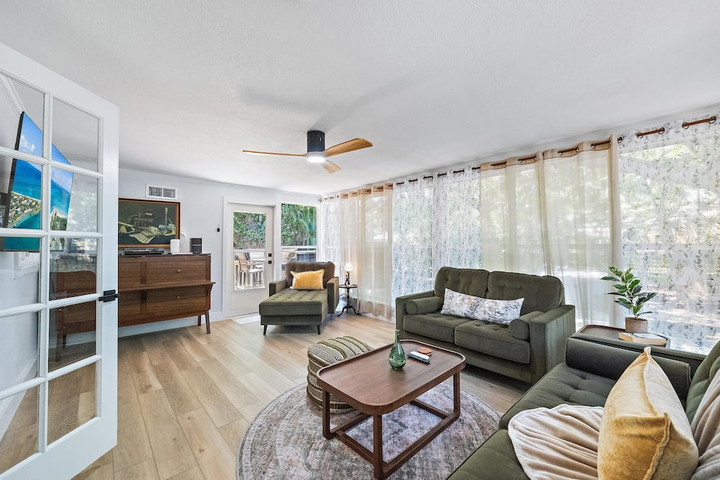 Cozy Cottage Mins To Siesta Key & Downtown, Hot Tub - Sarasota, FL
