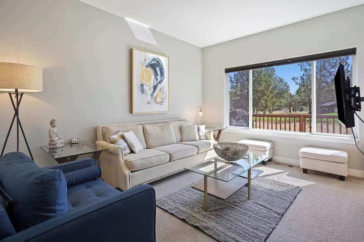 Present Pheasant - Cute & Updated, Close To Everything, Golf, Amenities, Perfect For Family - Redmond, OR