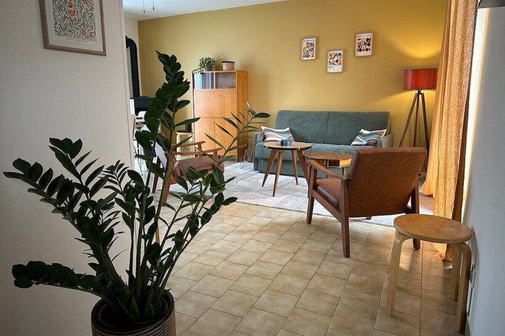 Maison Seventies, Climatisée, Parking Privé - Chablis