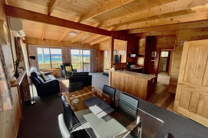 Diamond Roost - Views Of Diamond Island - Bicheno