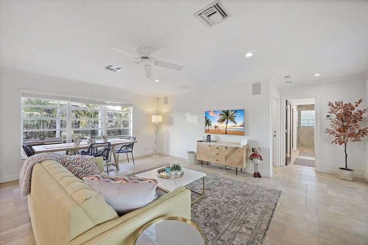 Pet-friendly Inland Home | Resort Style Yard & Pool - Marco Island, FL