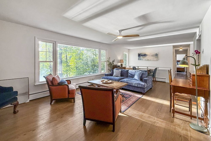 Canoe Brook Lakefront Escape | Canoes, Screened Porch, Indoor/outdoor Living Spaces, Sleeps 8 - Bridgeport, CT