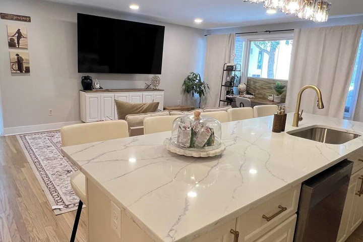 Paradise Is A Peaceful Place To Provide Your Staying Comfortable. - Fairfax, VA