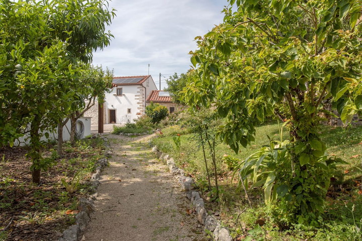 Casa Mãe: Holiday Home With Mountain View, Wi-fi And Air Conditioning - Soure