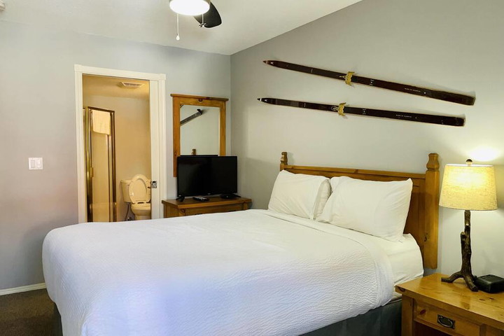 Condo 2 Bedroom 2 Bathroom-no Pets - Fernie
