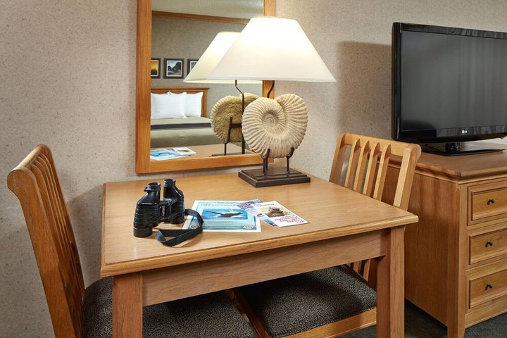 Premium King Coastal View | Cavalier Oceanfront Resort | Romantic Retreat - San Simeón, CA