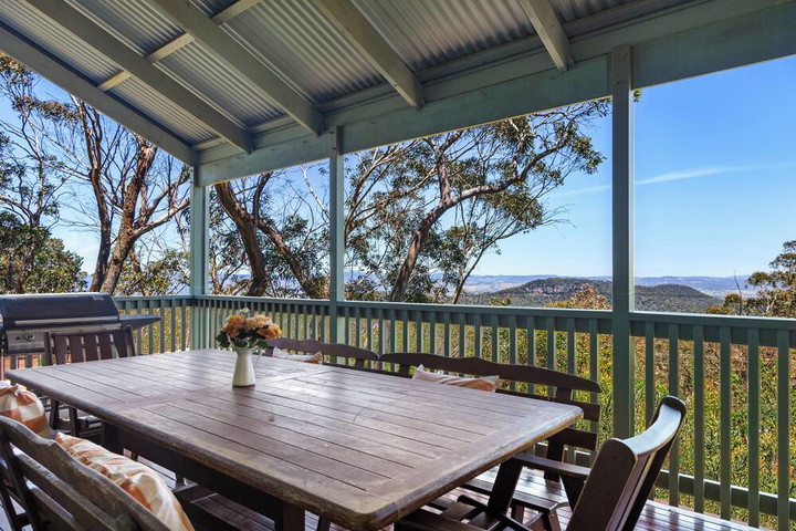 Spacious Blue Mountains Retreat With Stunning Views - Lithgow