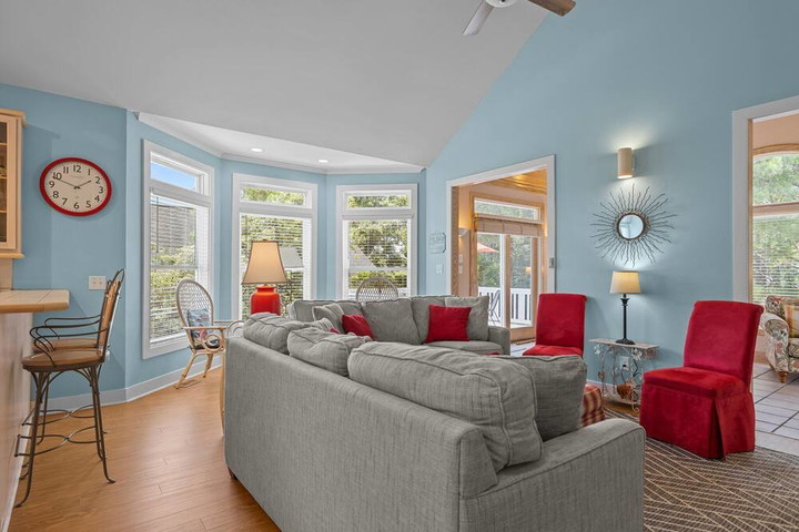Pet Friendly, Oceanside Interior Home Private Pool, Golf Cart, And Easy Access. - Swansboro, NC