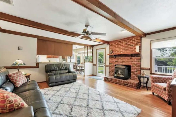 Hampton Waterfront 3br Home + Fenced Yard + River Views - Hampton, VA