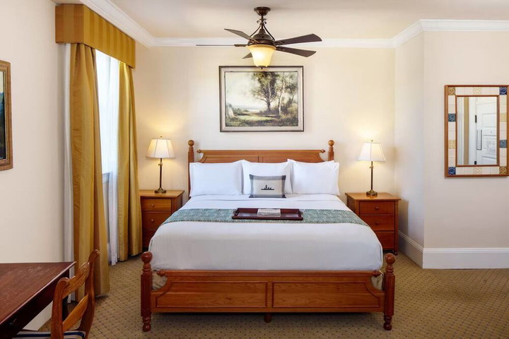 Pet-friendly Tranquil Escape With Thoughtful Details Near Berea College - Berea, KY