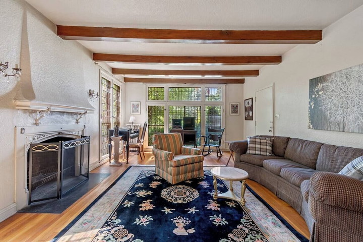 1st Flr Nr Shaker, Rta Rail, Cle Clinic & Univ. Ho - Shaker Heights, OH